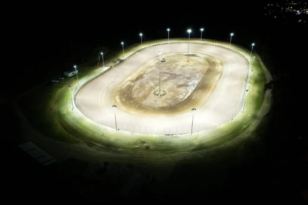 Tolmer Speedway, SA – bluebottle